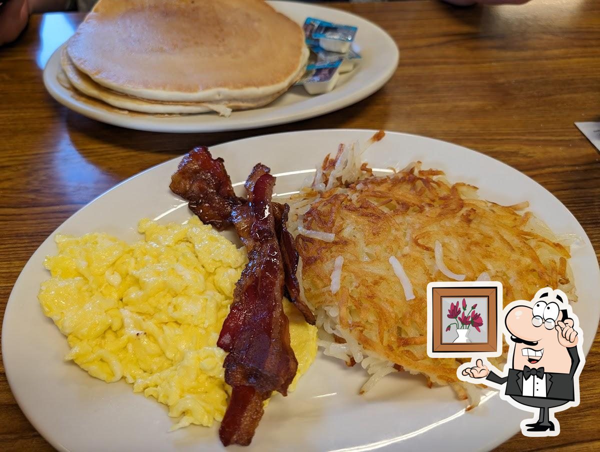 Shar'els Cafe, North Saint Paul - Restaurant menu, prices and reviews