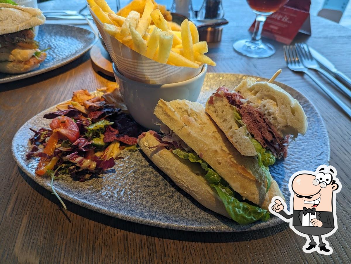 Scotts Bar & Restaurant, Greenock - Restaurant menu, prices and reviews