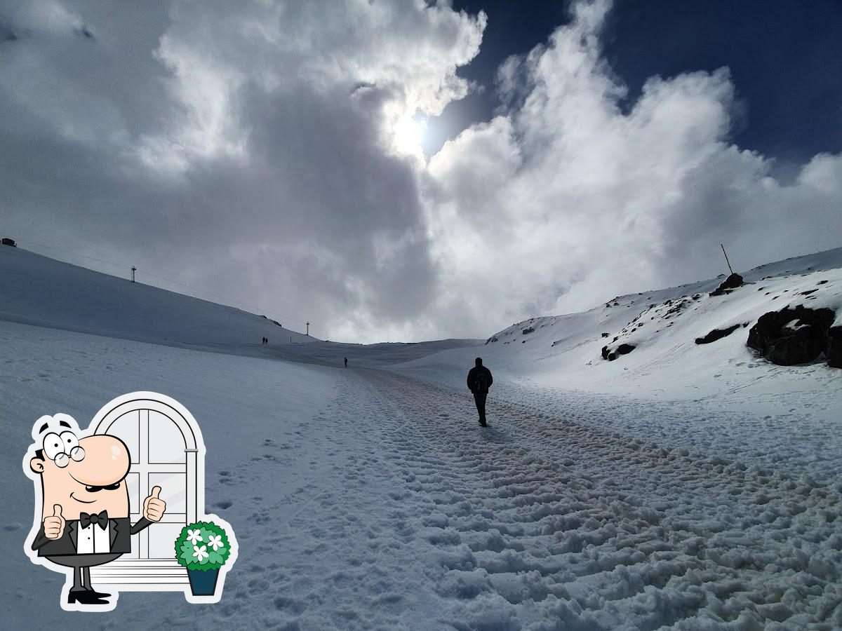 Etna Cable Car Bar 2500m, Italia - Restaurant reviews