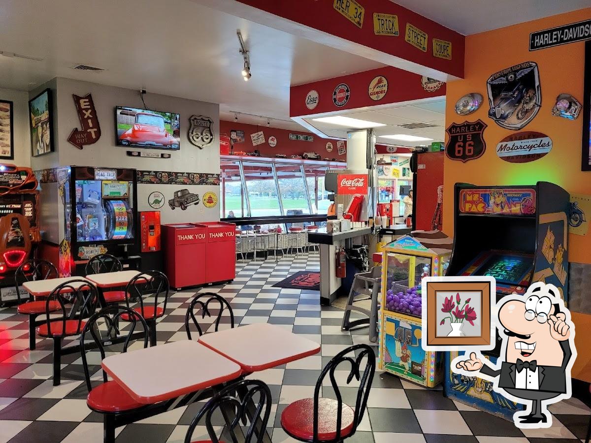 Gus's Drive-In, East Troy - Restaurant menu, prices and reviews