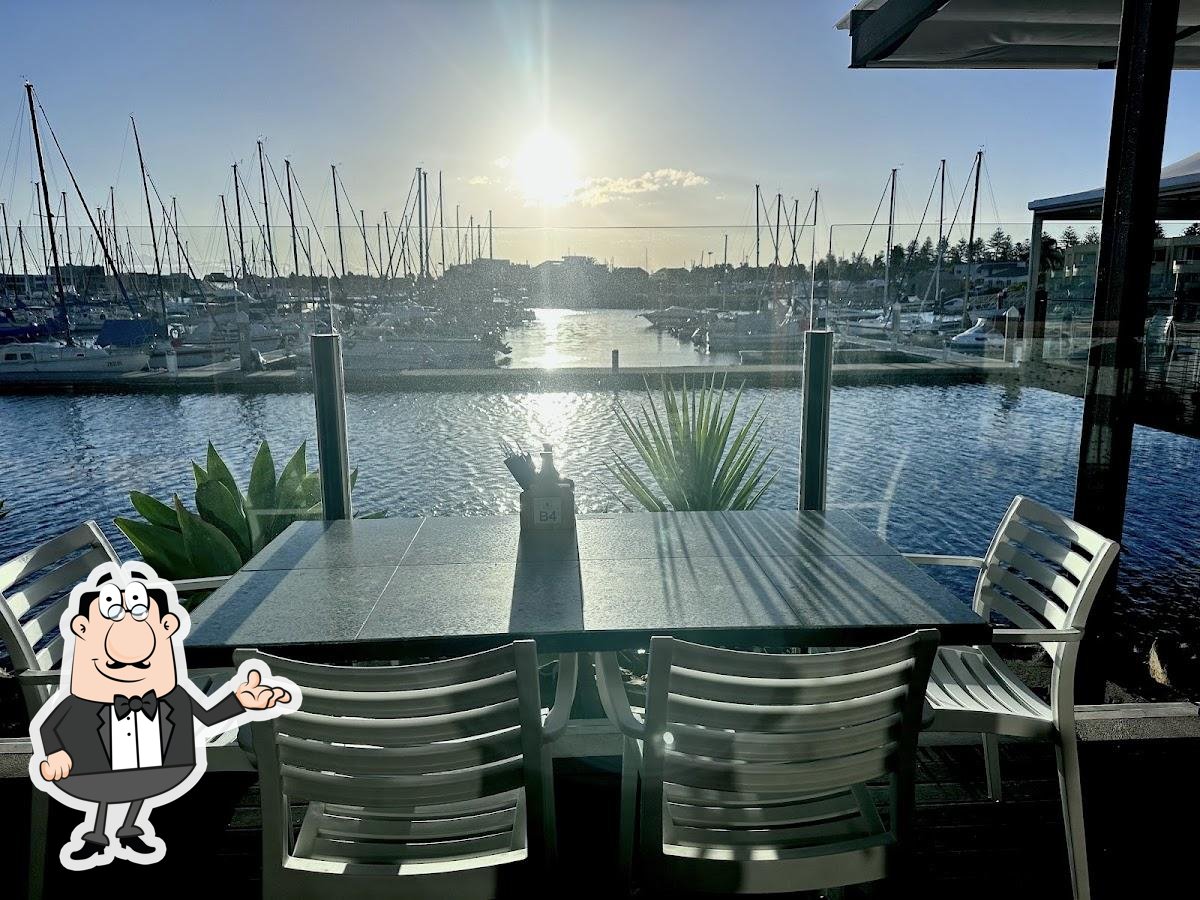 Sailmaster Tavern, North Haven - Restaurant menu, prices and reviews