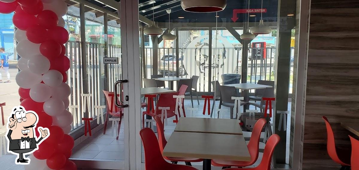 KFC (Kentucky Fried Chicken) restaurant, Santo Domingo, C. Cam ...