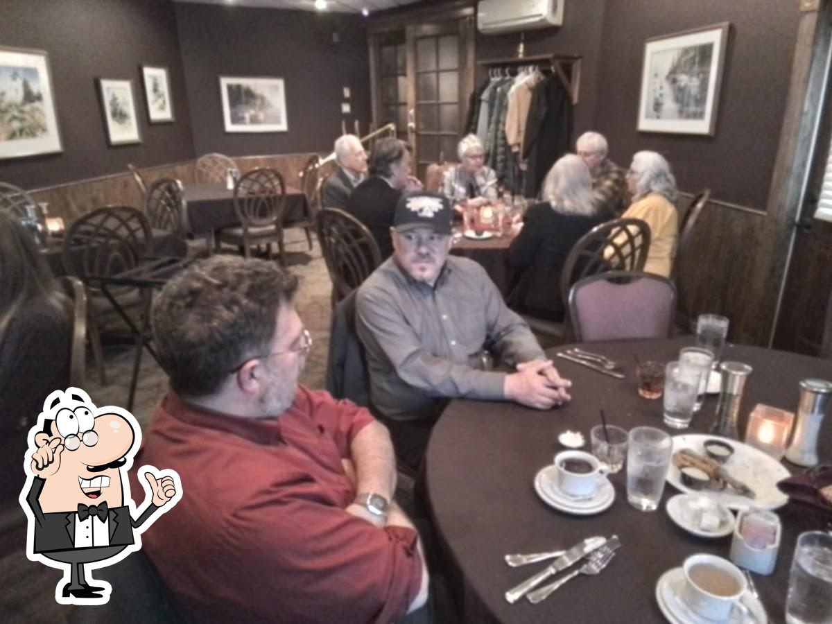 Stonehouse Restaurant & Lounge, Escanaba - Restaurant menu, prices and ...