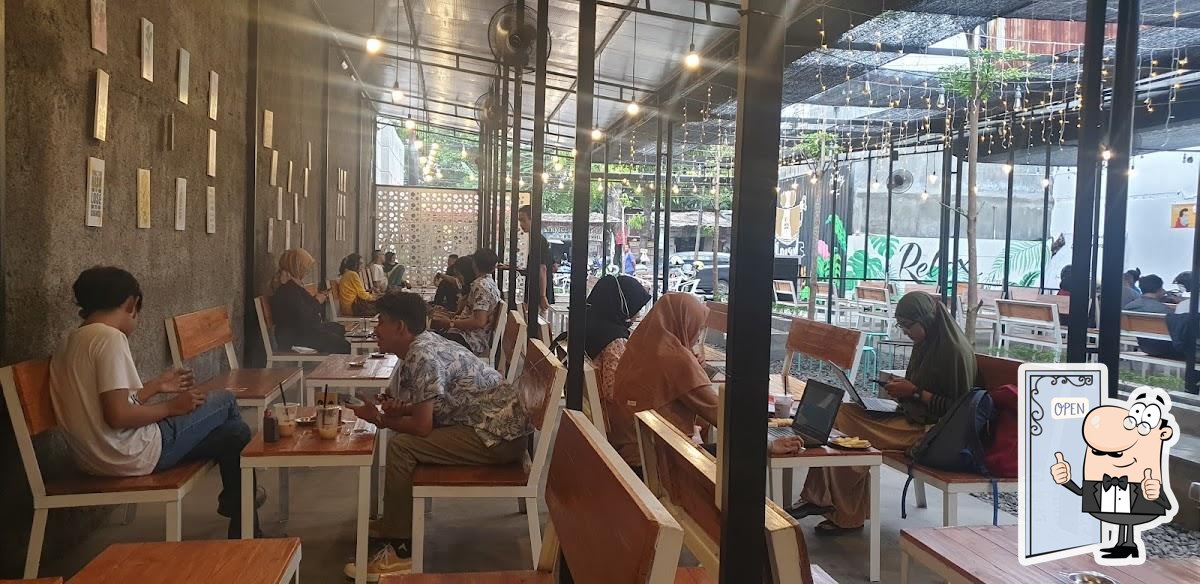 Filing Gud Coffee & Eatery cafe, Surabaya - Restaurant reviews