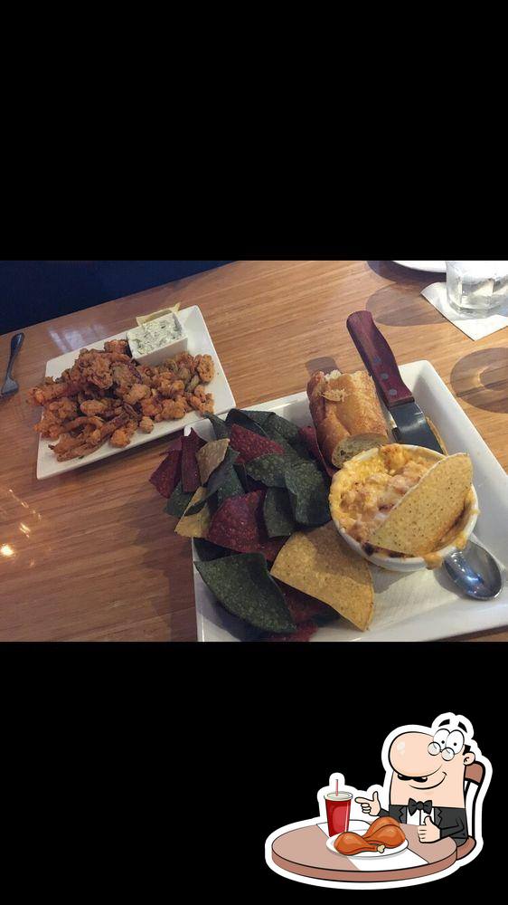 Fluid Bar & Grill in Courtenay - Restaurant menu and reviews