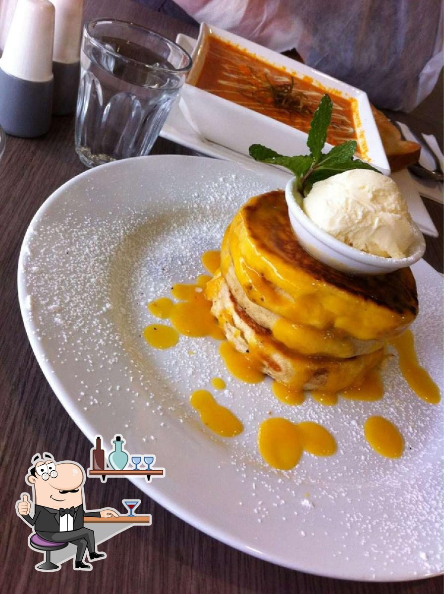 Retro Cafe in Surrey Hills