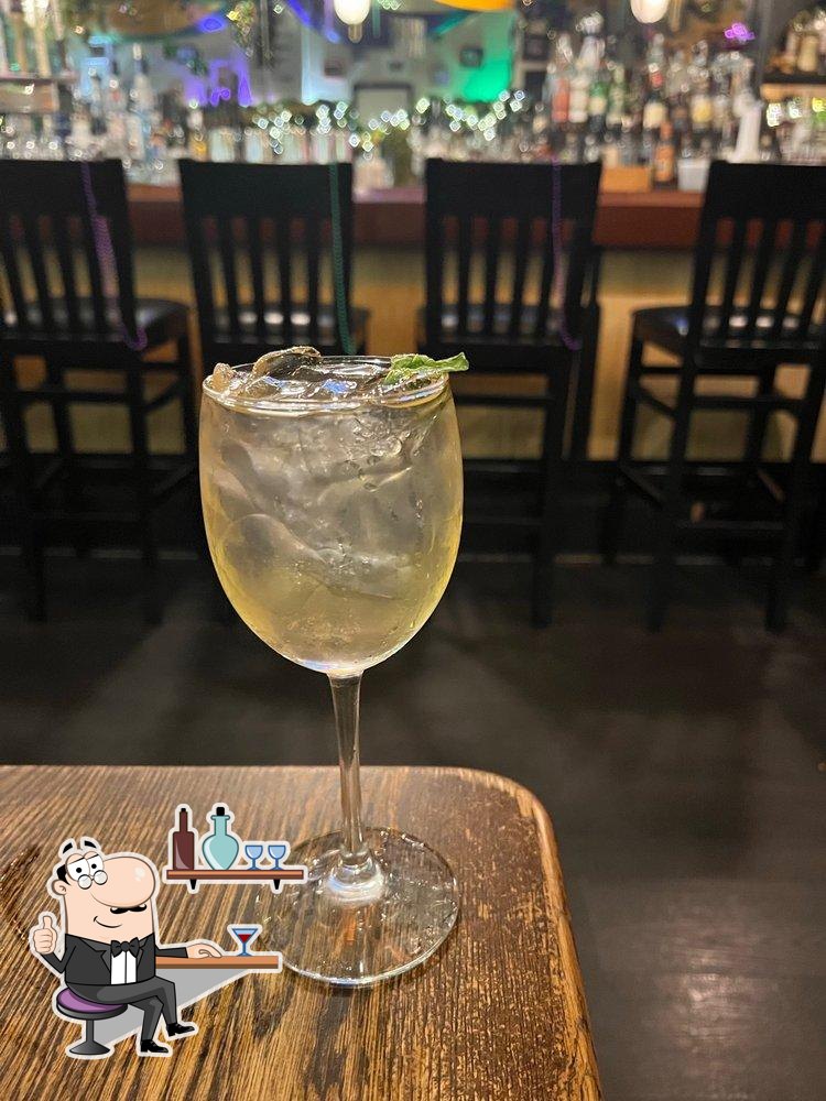Craftsman Row Saloon, Philadelphia - Restaurant menu, prices and reviews
