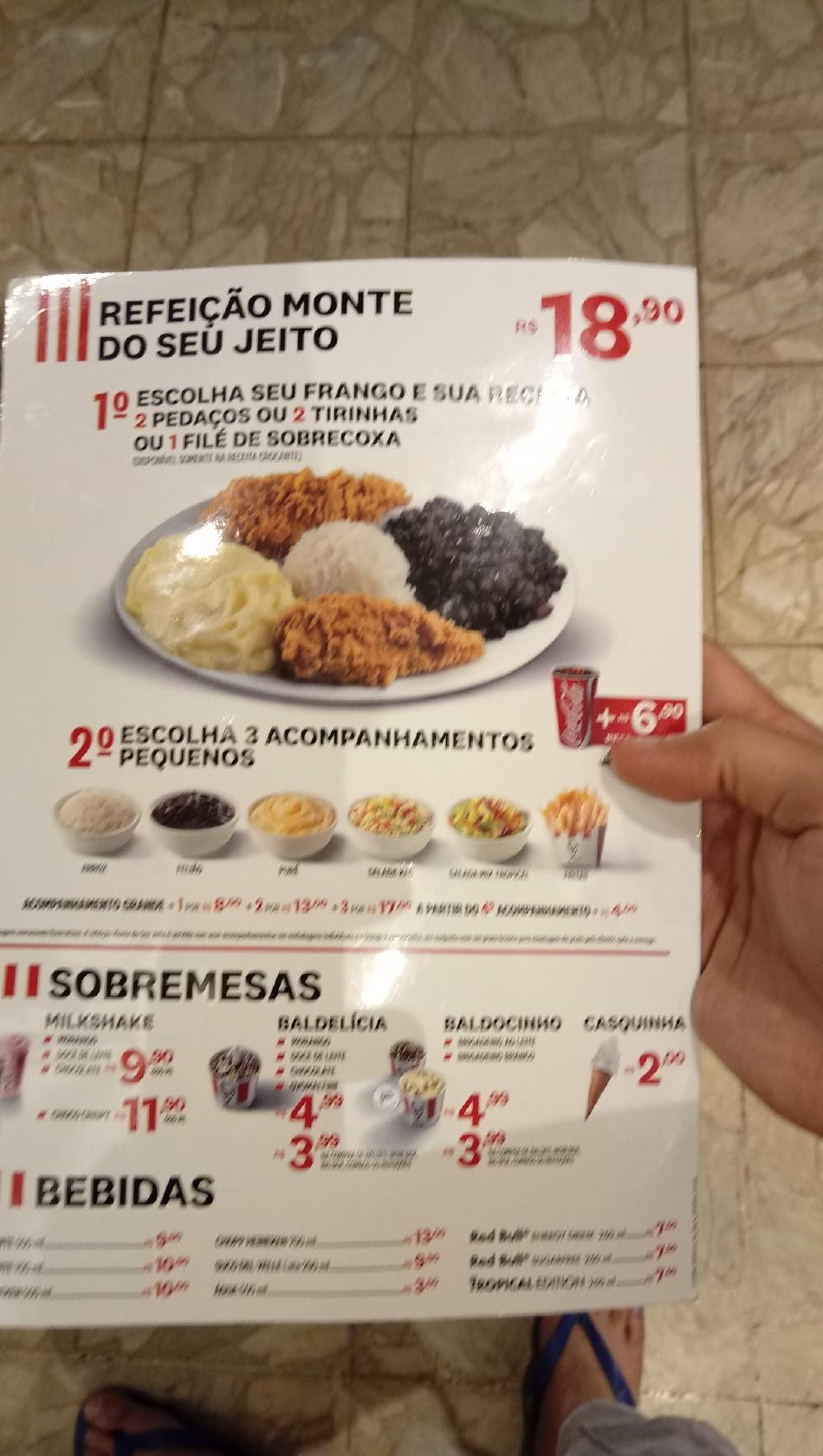 Menu em KFC restaurante, Niterói