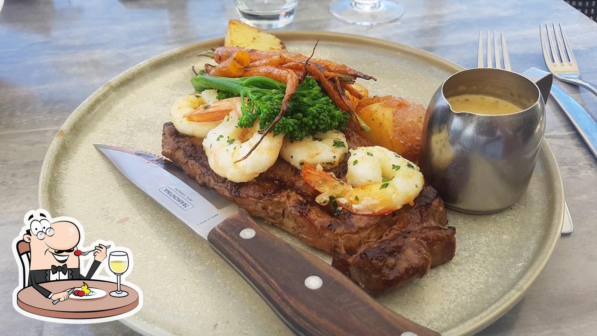 Latitude 32 in Rockingham - Restaurant menu and reviews
