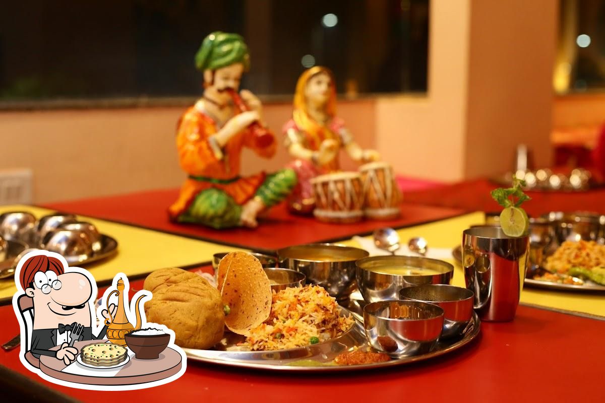 Navratna : Best Rajasthani Thali Paratha Bhopal Daal Baafla, Bhopal ...