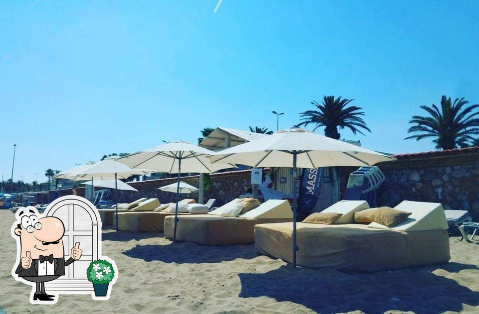 Alberto Beach Club Sitges in Sitges - Restaurant reviews