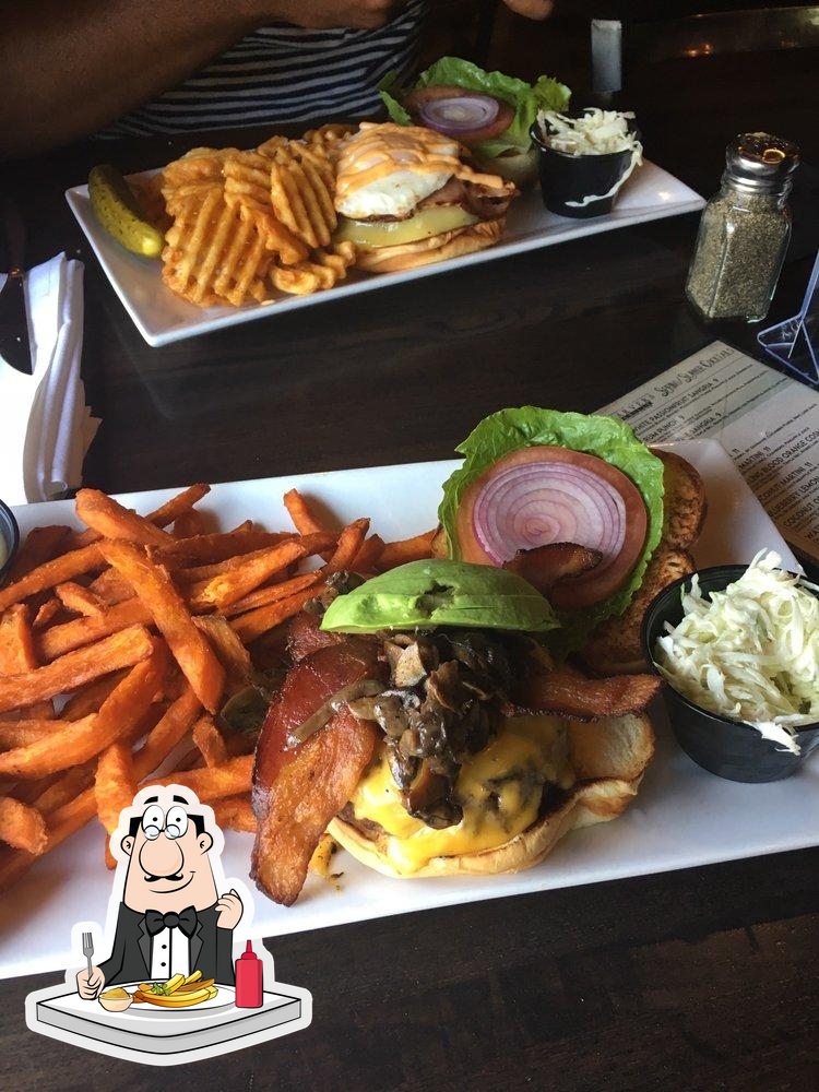 Karvers Grille in Holbrook - Restaurant menu and reviews