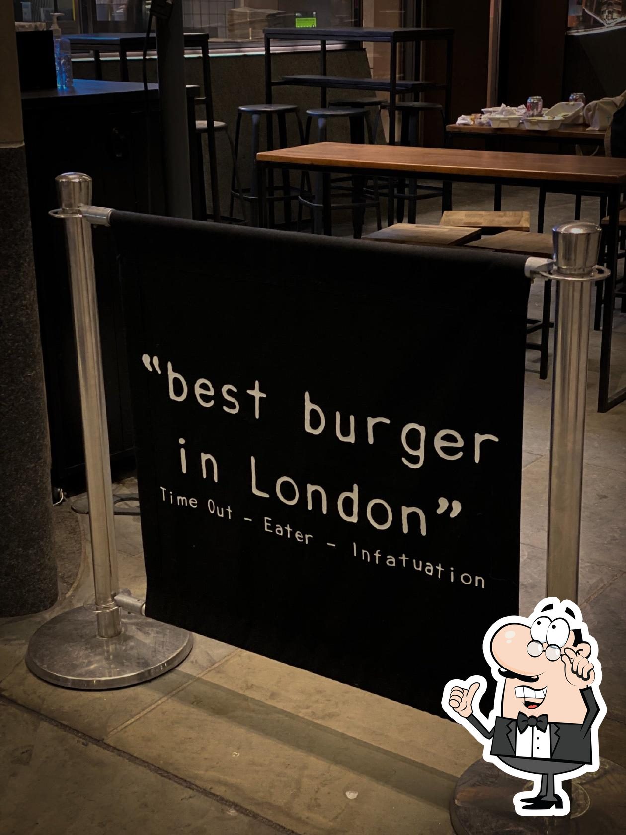 Bleecker Burger Bloomberg, London - Restaurant menu, prices and reviews