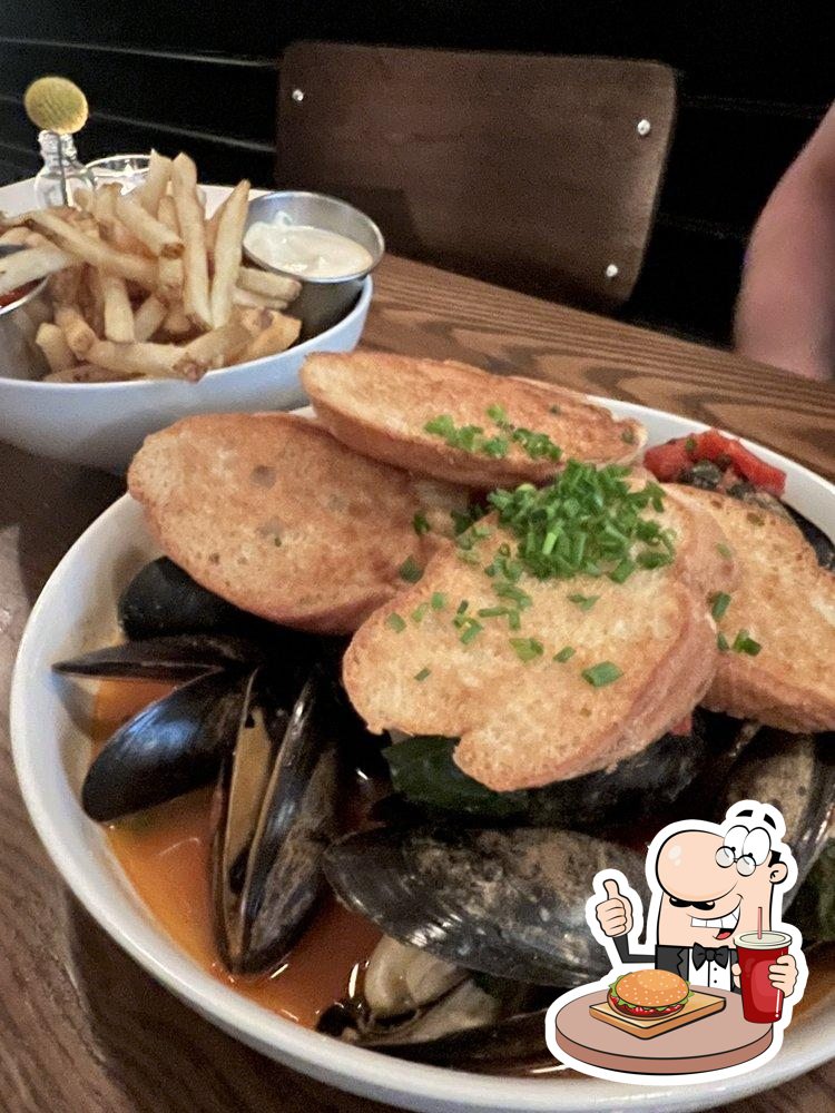 Earl's Premier in Kansas City - Restaurant menu and reviews