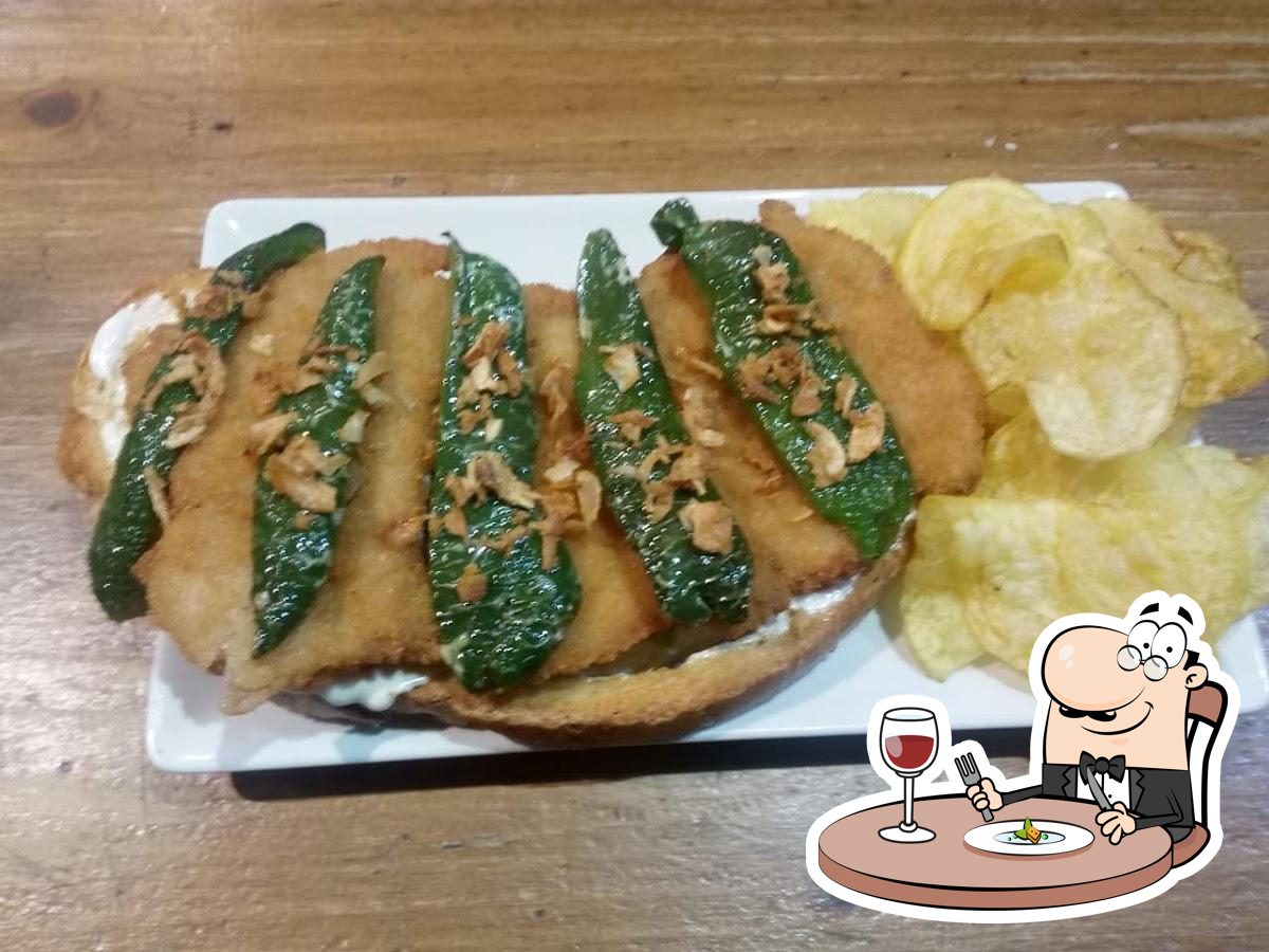 Pub y bar Taberna El Toril, Val de Santo Domingo - Opiniones del ...
