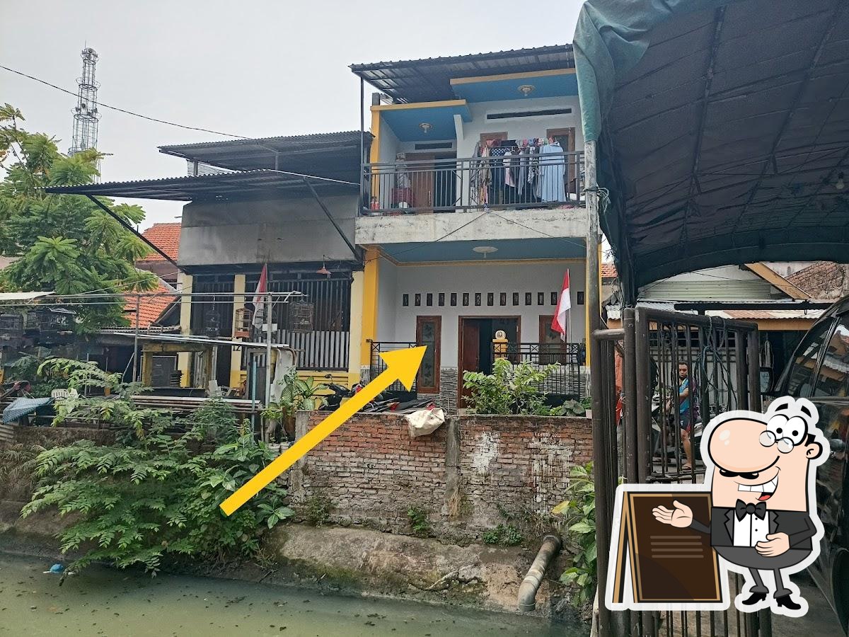 Pabrik Roti Bersaudara(roti tawar bandung), Surabaya - Restaurant reviews