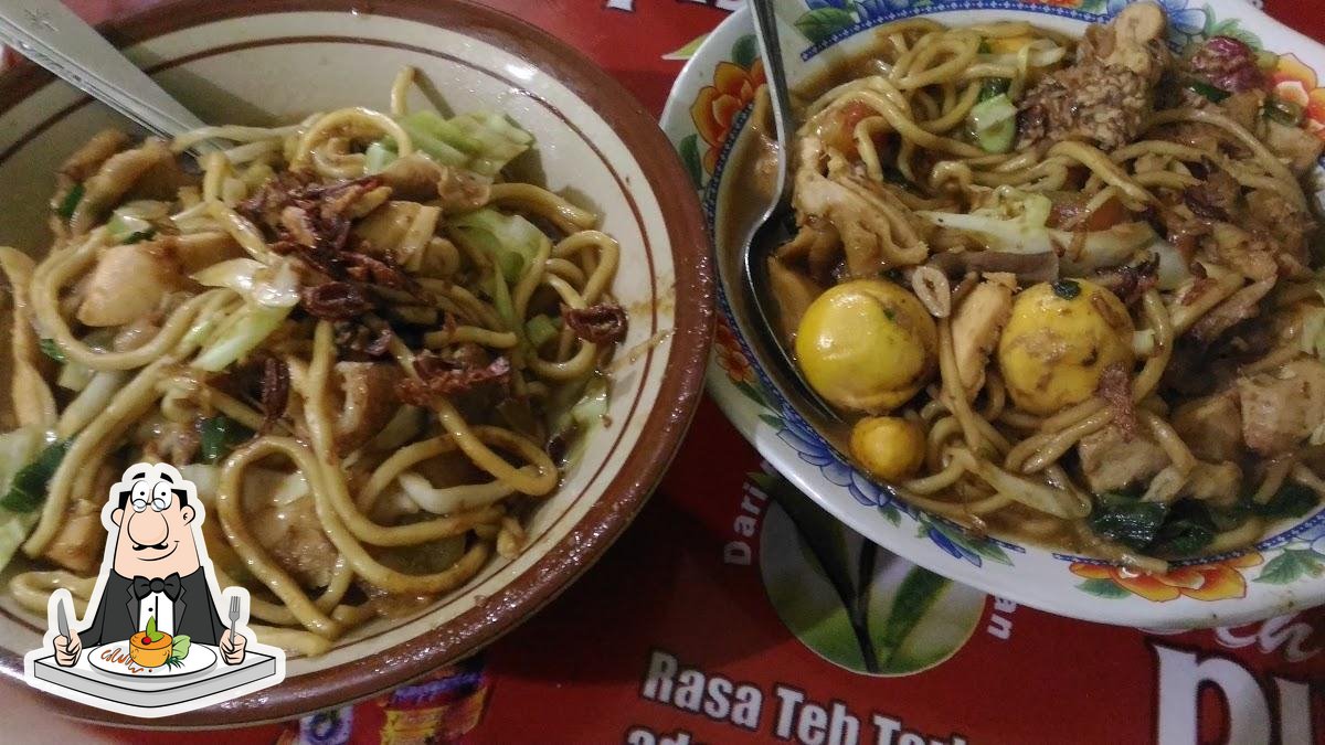 Nasi Goreng Pak Yatno restaurant, Mertoyudan, Jl. Mayjen Bambang ...