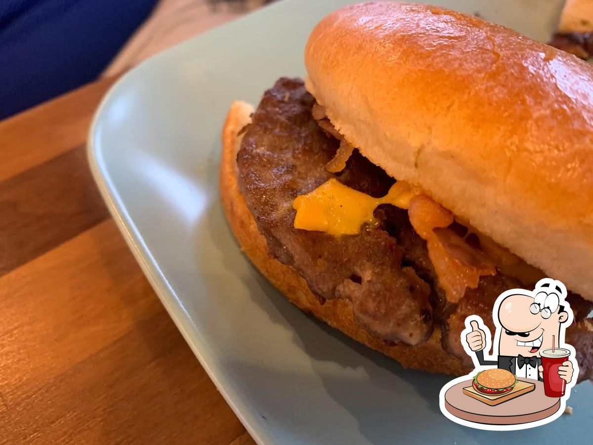 New Gees Grill in Fleet - Restaurant menu and reviews