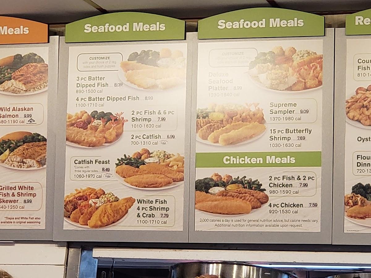 Menu at Captain D's fast food, Laurinburg