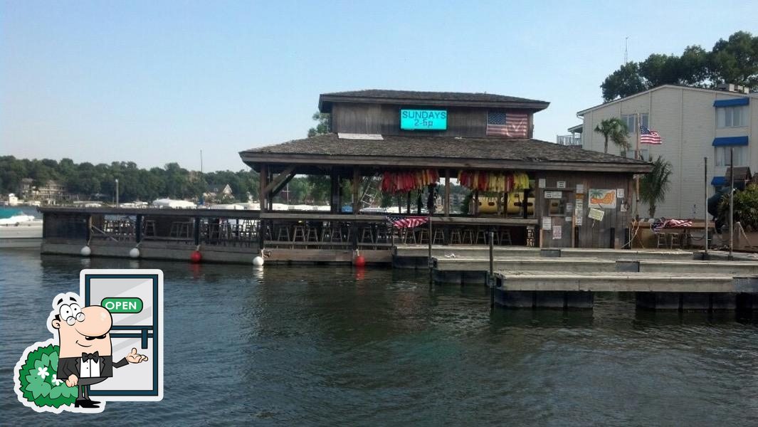 Okoboji Boat Works in Okoboji - Restaurant reviews