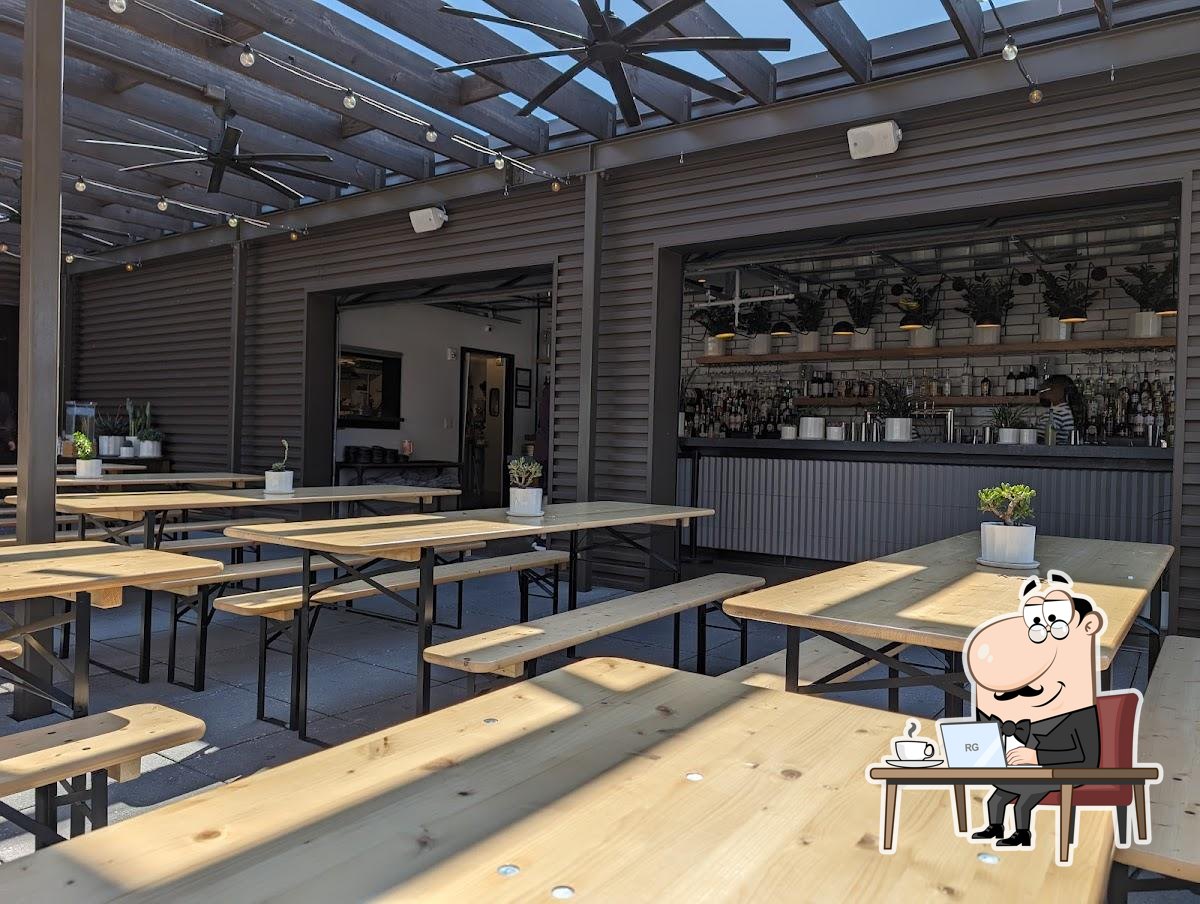 Percheron Rooftop Bar, Kansas City - Restaurant menu, prices and reviews