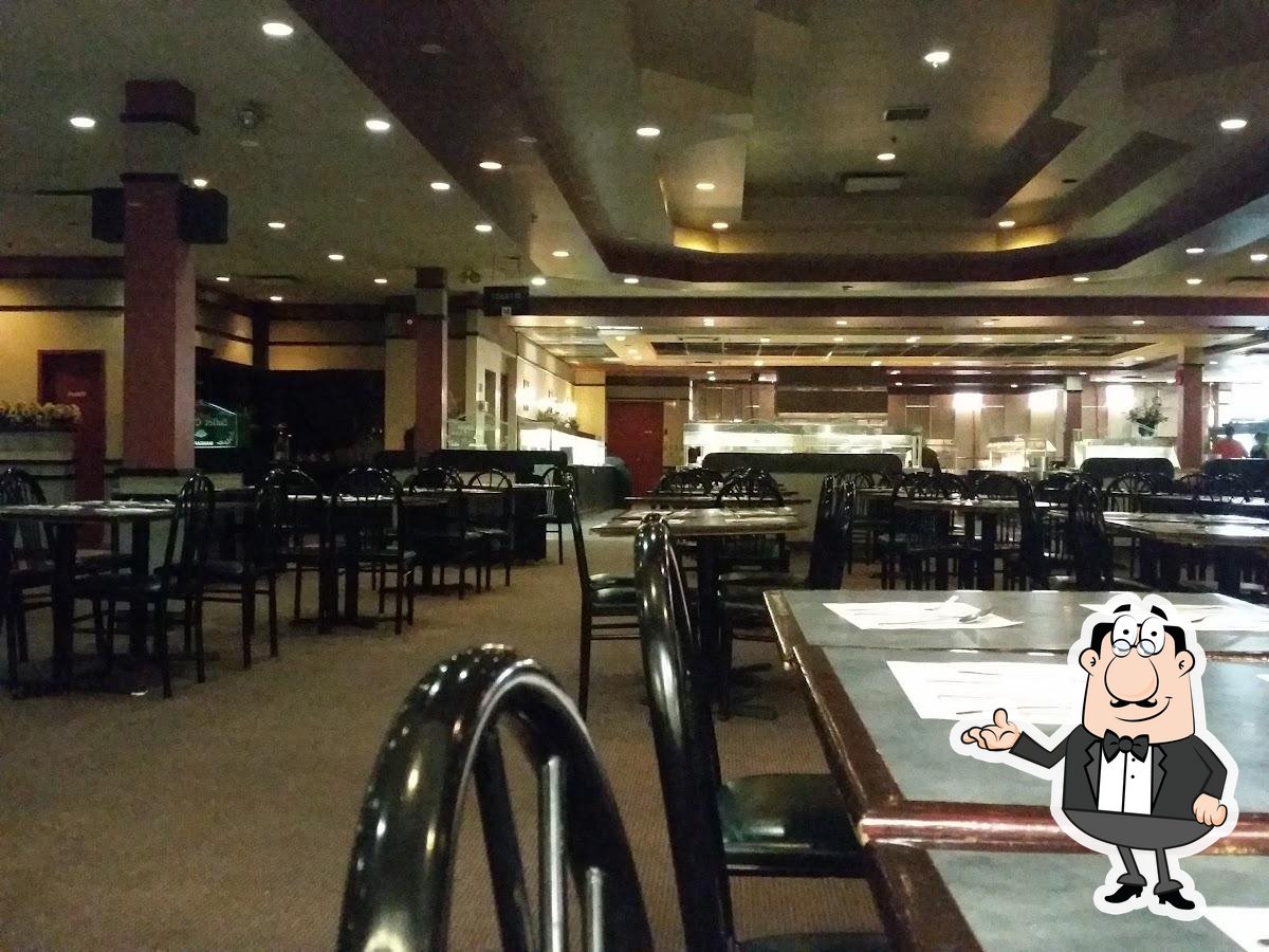 Buffet Chinois Mandarin, Montréal - Restaurant menu, prices and reviews