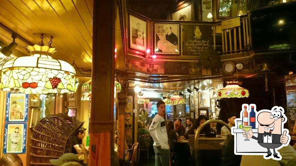 Vesuvio Cafe in San Francisco - Restaurant menu and reviews