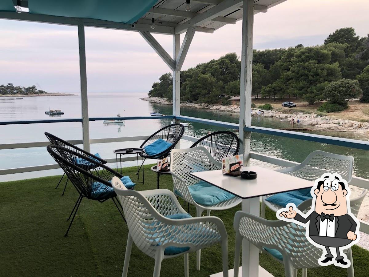 Big Mama Beach Bar, Pula - Restaurant menu, prices and reviews