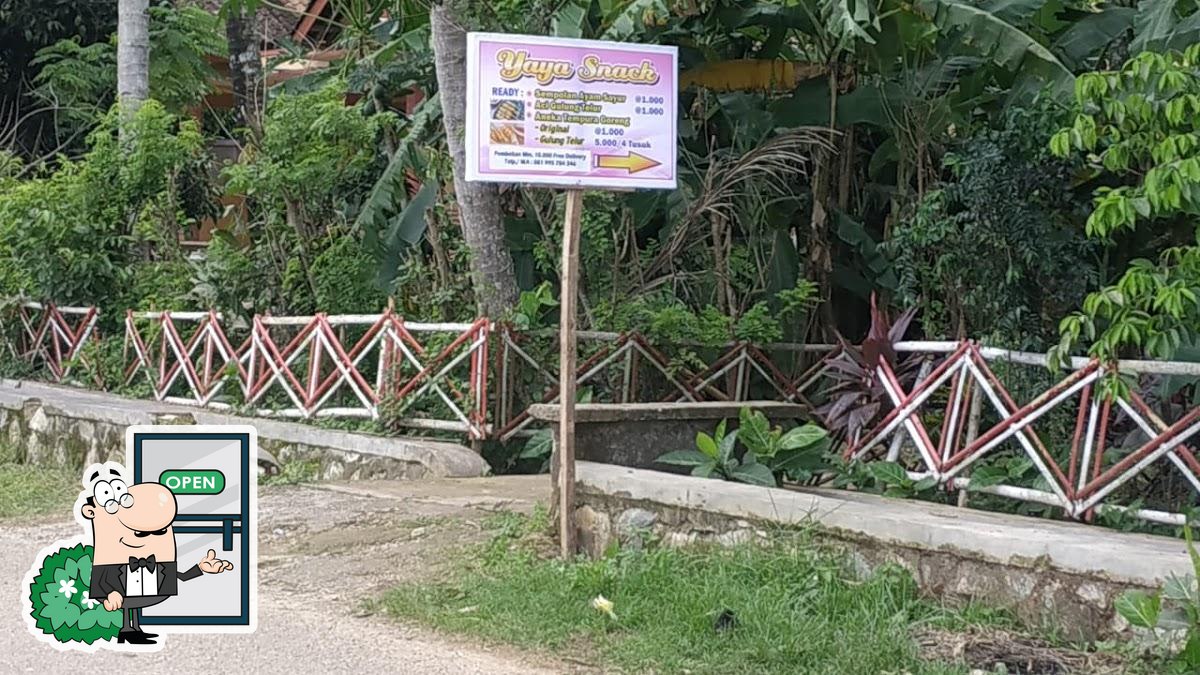 YAYA SNACK, aneka tempura, sempolan dan lain2, Pacitan