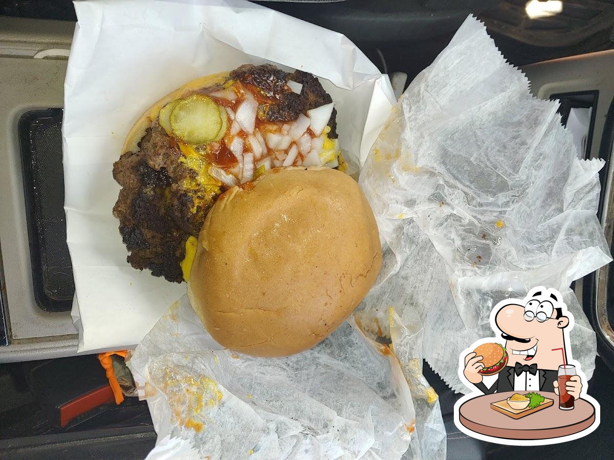 Clyde's Drive-In in Manistique - Restaurant menu and reviews