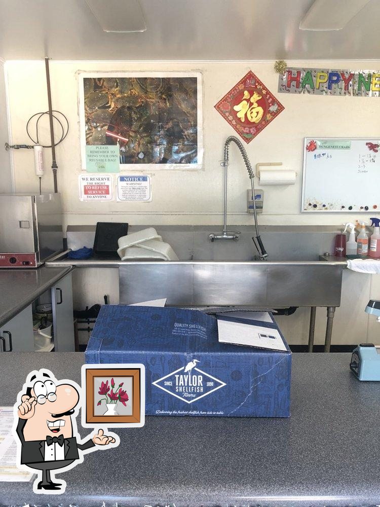 Pacific Seafood Distribution, Honolulu - Restaurant menu, prices and ...