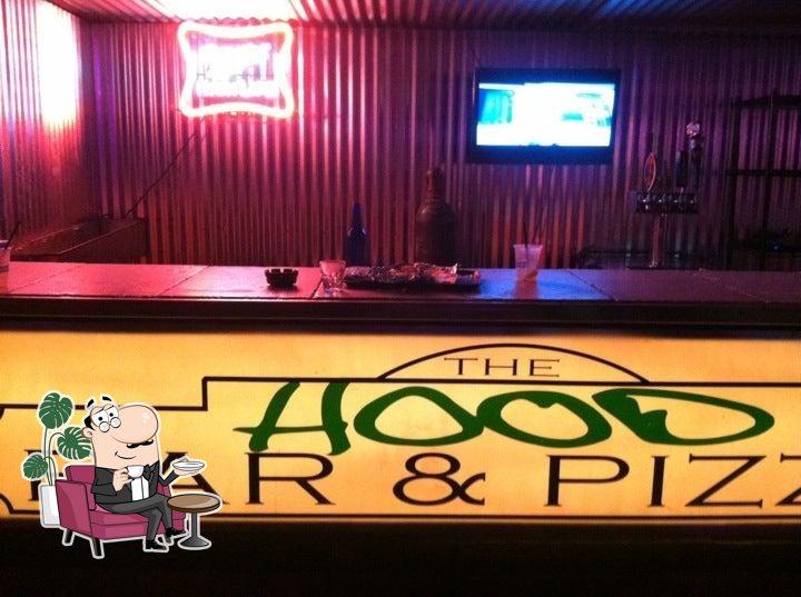 The Hood Bar and Pizzeria in Palm Desert - Restaurant menu and reviews