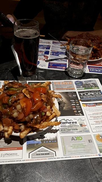 Menu au Max Poutine restaurant, Victoriaville