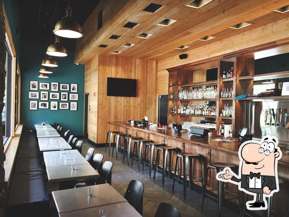 Spectrum Queer Bar in Eugene - Restaurant reviews