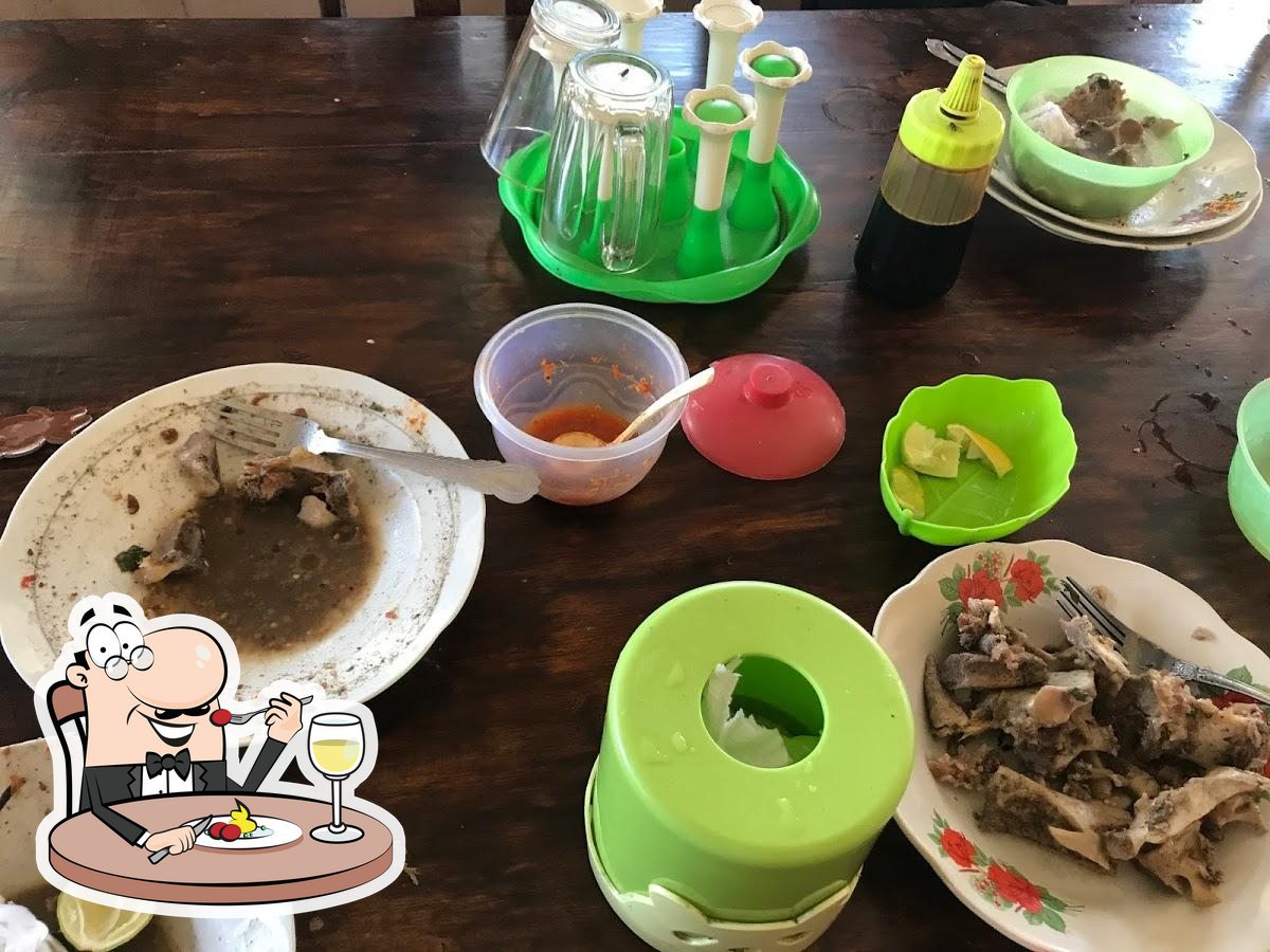 Em. Sop Kondro & Sop Kikil.Karebosi restaurant, Bantaya - Restaurant ...