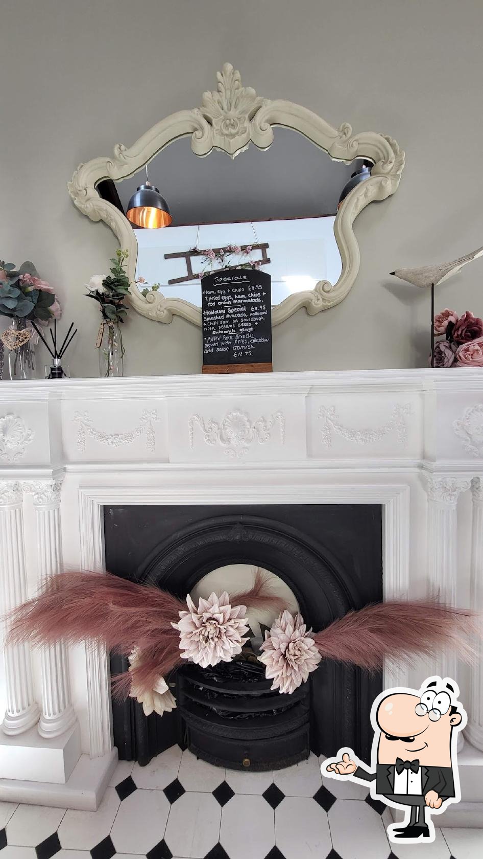 Vintage Birdcage Cakery on the Bridge, Charfield - Restaurant menu ...
