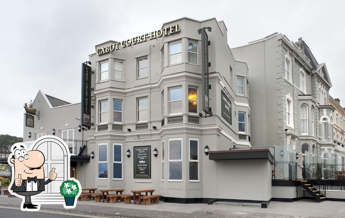 Cabot Court Hotel - JD Wetherspoons, 1 Knightstone Rd in Weston-super ...