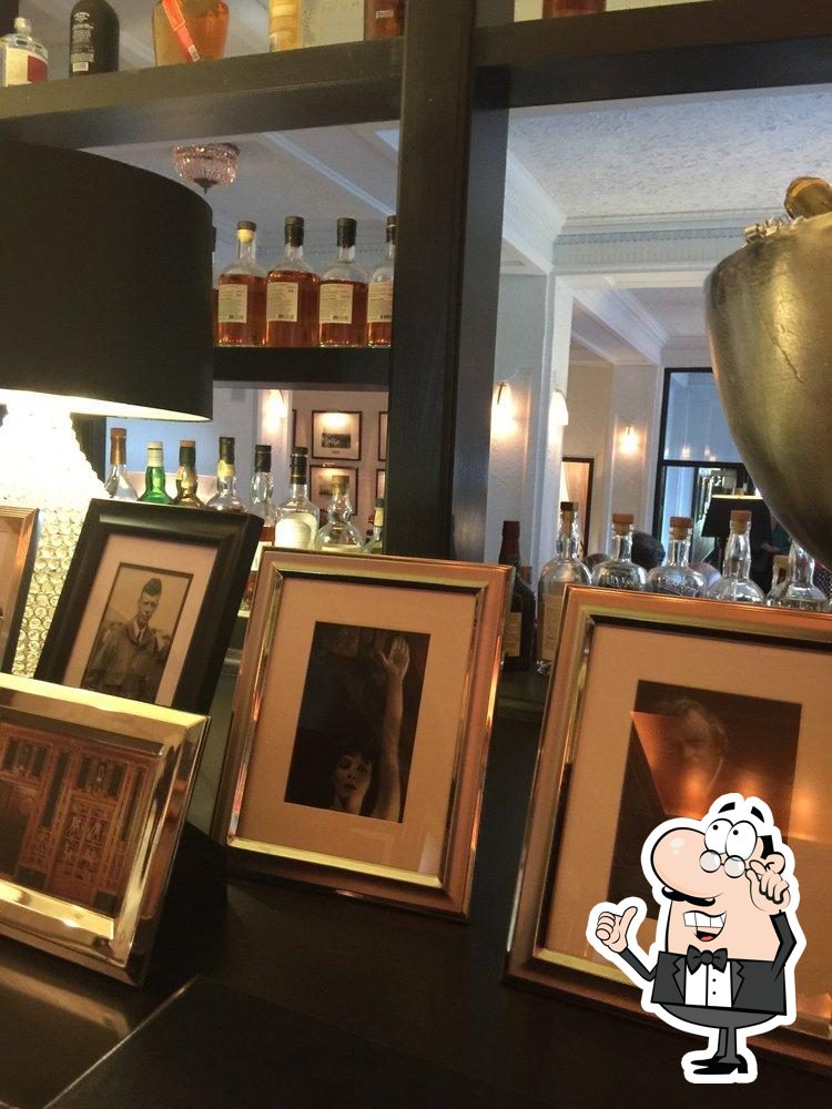 The Commodore Bar & Restaurant, Saint Paul - Restaurant menu, prices ...