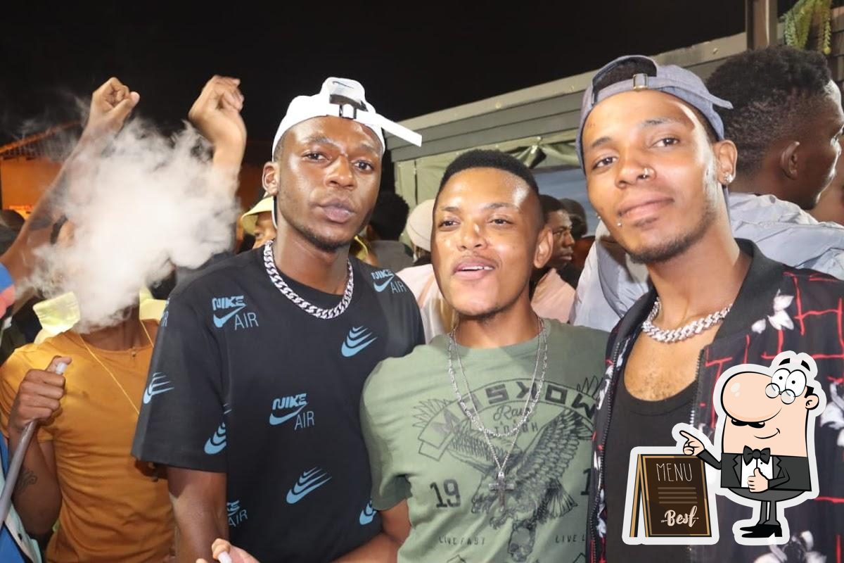 The Weekend pub & bar, Tembisa - Restaurant reviews