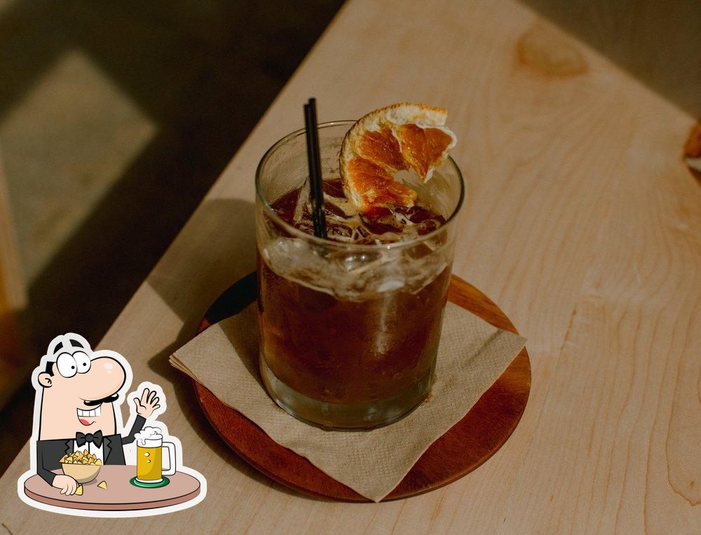 Maru Coffee, 1936 Hillhurst Ave in Los Angeles - Restaurant reviews
