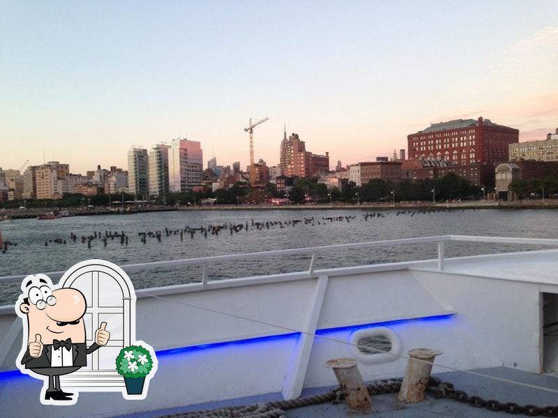 Bounce Boat, Nueva York, 40 North River Pier