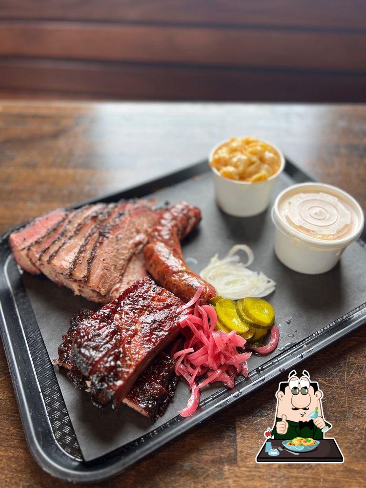 Horn Barbecue, 464 8th St in Oakland - Restaurant menu and reviews