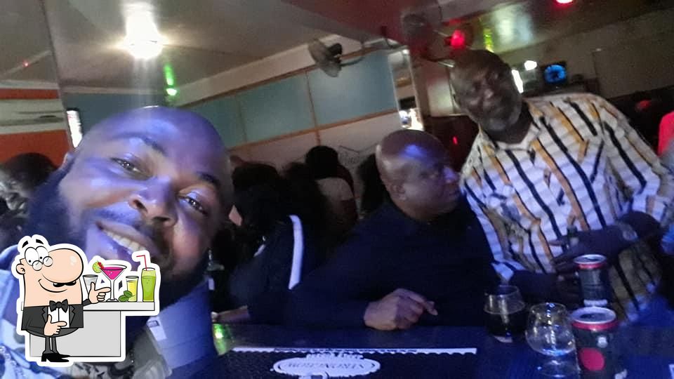 De Lights African Cuisine - Embizeni pub & bar, Cape Town