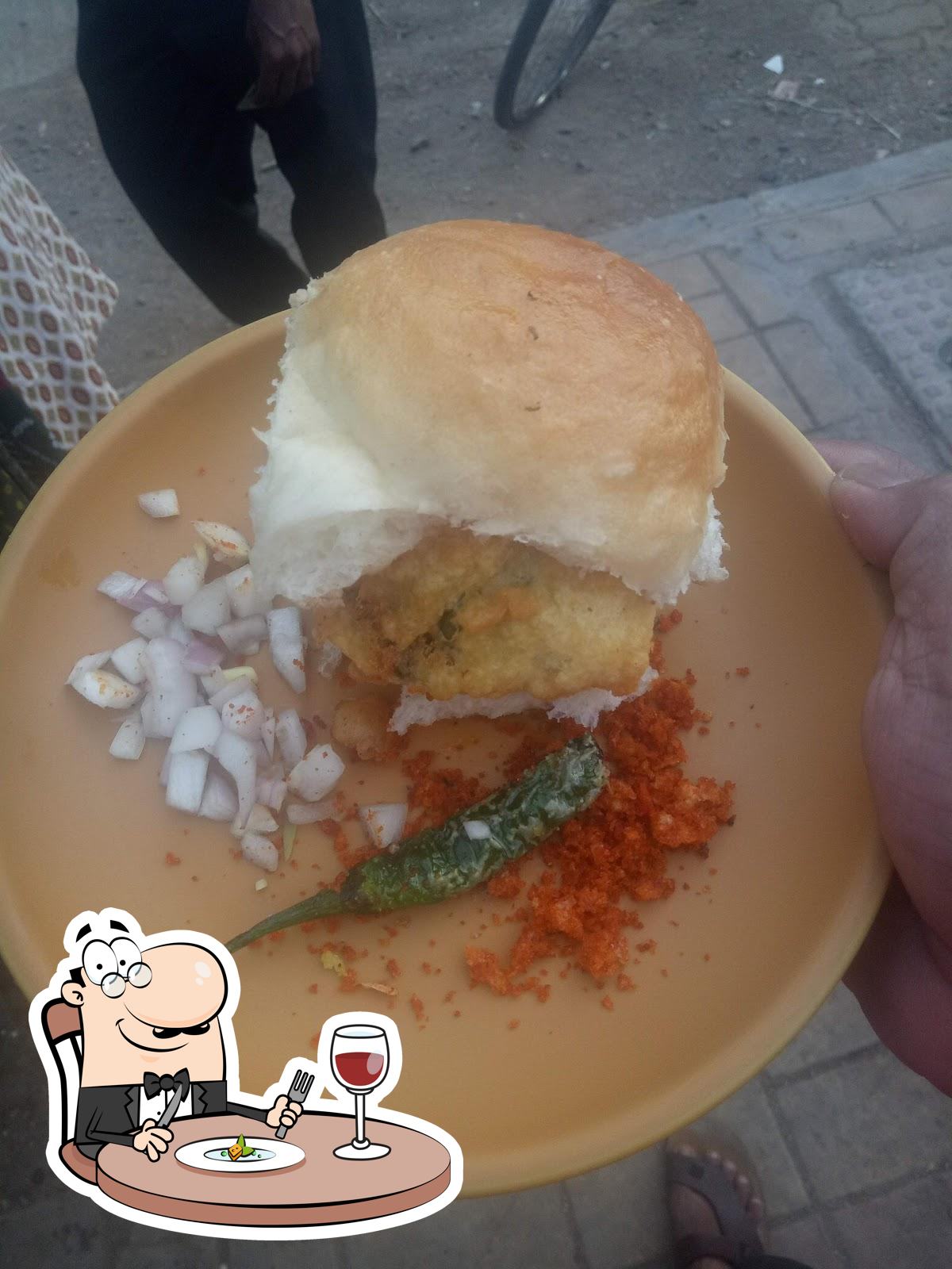 Mauli Vadapav Centre, Pune - Restaurant reviews