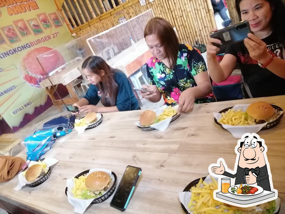 BURGERS AHUY-STO. TOMAS - Padre Pio restaurant, Santo Tomas ...