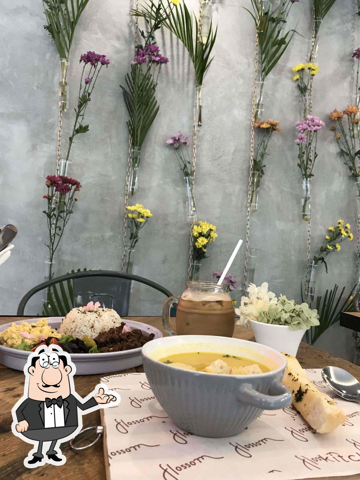 Flossom Kitchen + Cafe, San Juan - Restaurant menu, prices and reviews