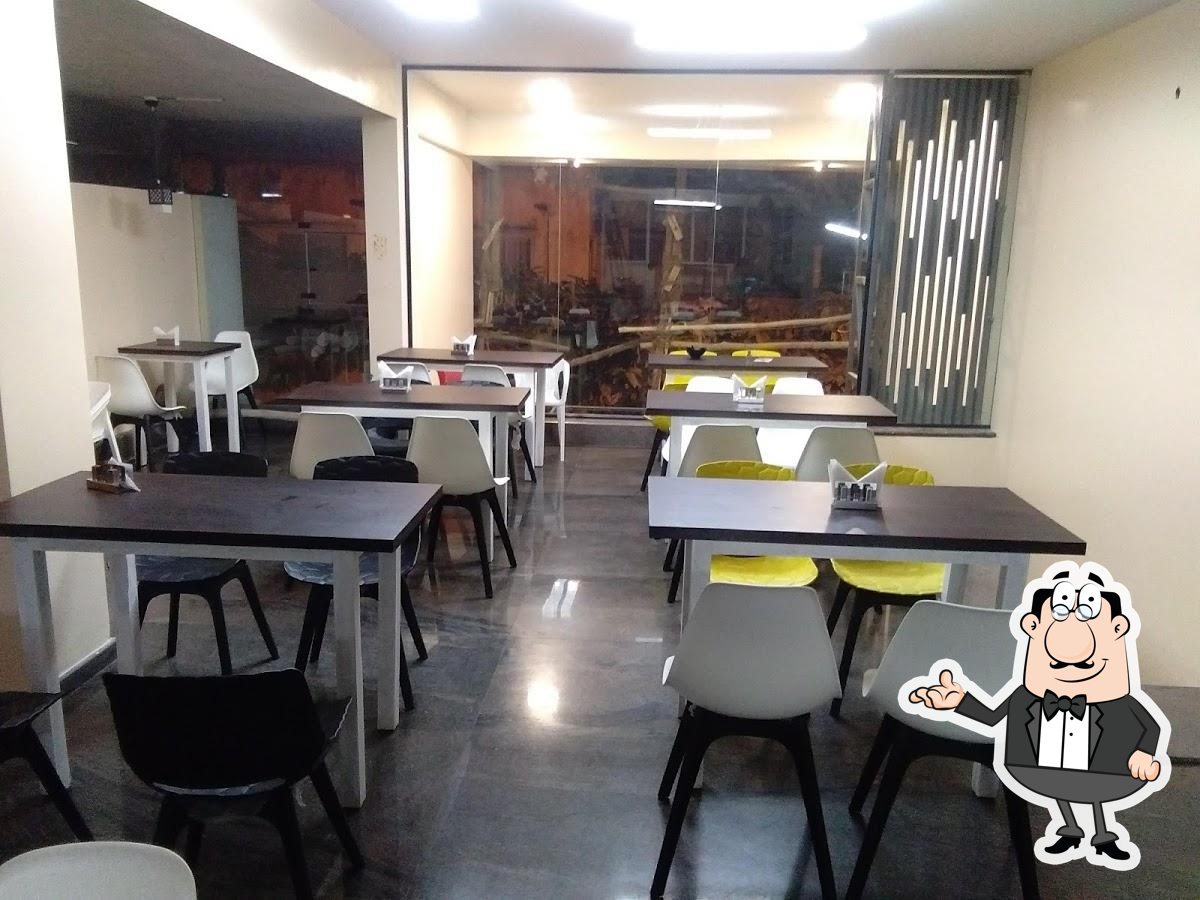 Doom Light Circle, Kolar - Restaurant reviews