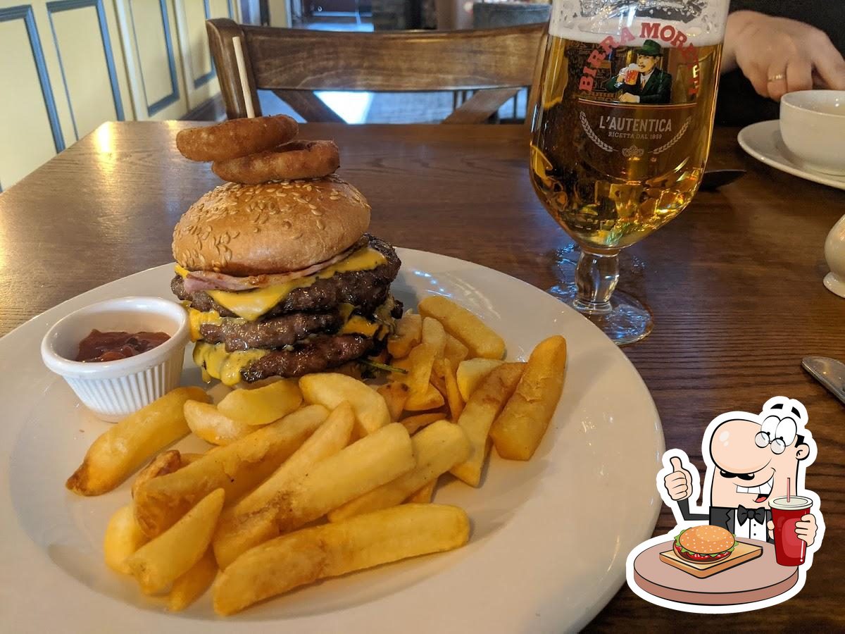 Tafarn Y Phoenix in Gorslas - Restaurant menu and reviews