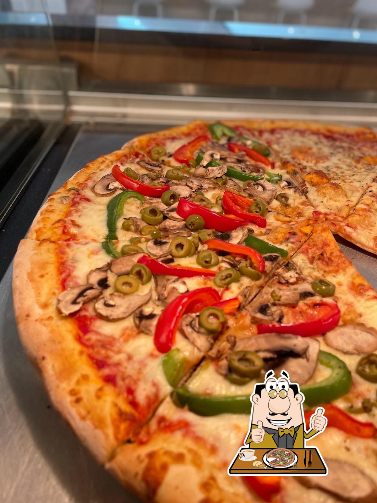 Piazza Manna, 161 Bay St. in Toronto - Restaurant menu and reviews