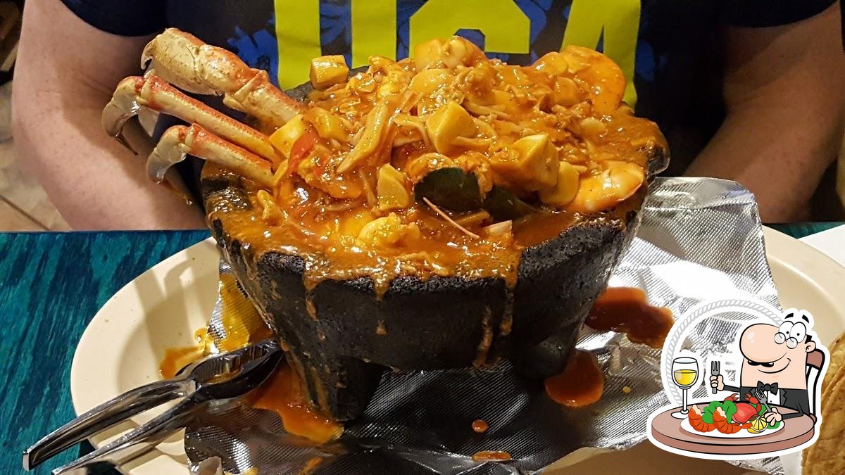 Isla Del Mar in Rockford - Restaurant menu and reviews